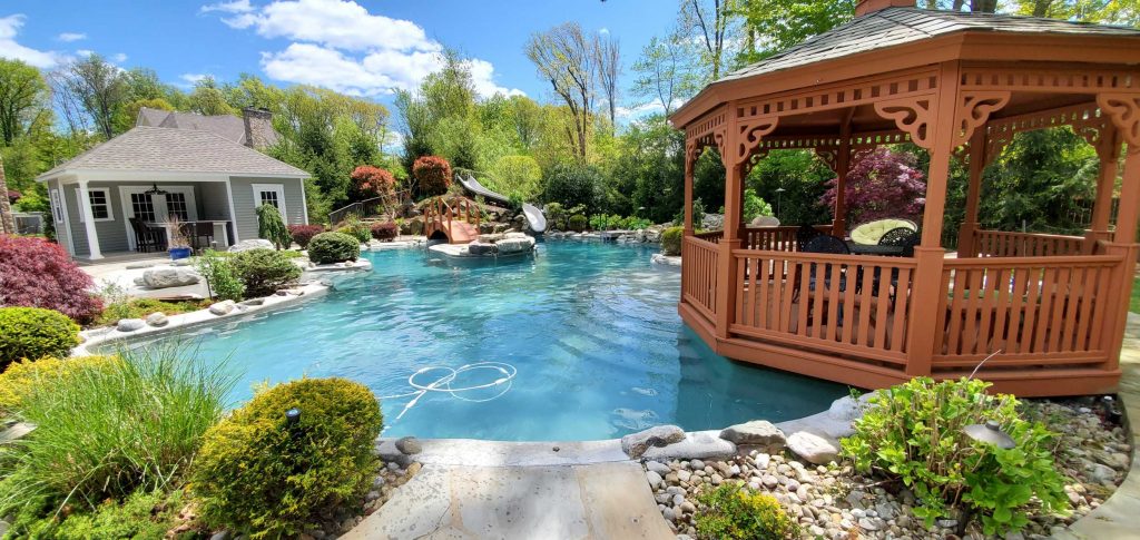 Rin Robyn Pools® | Hot Tubs, Swim Spas & Pools - Since 1958